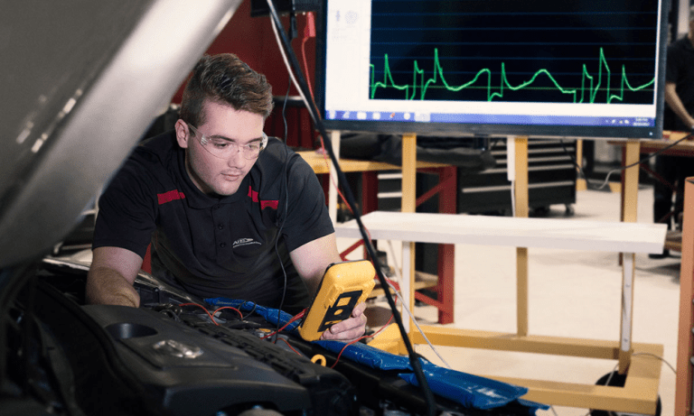 澳洲公立技職學校TAFE - 汽修課程Automotive
